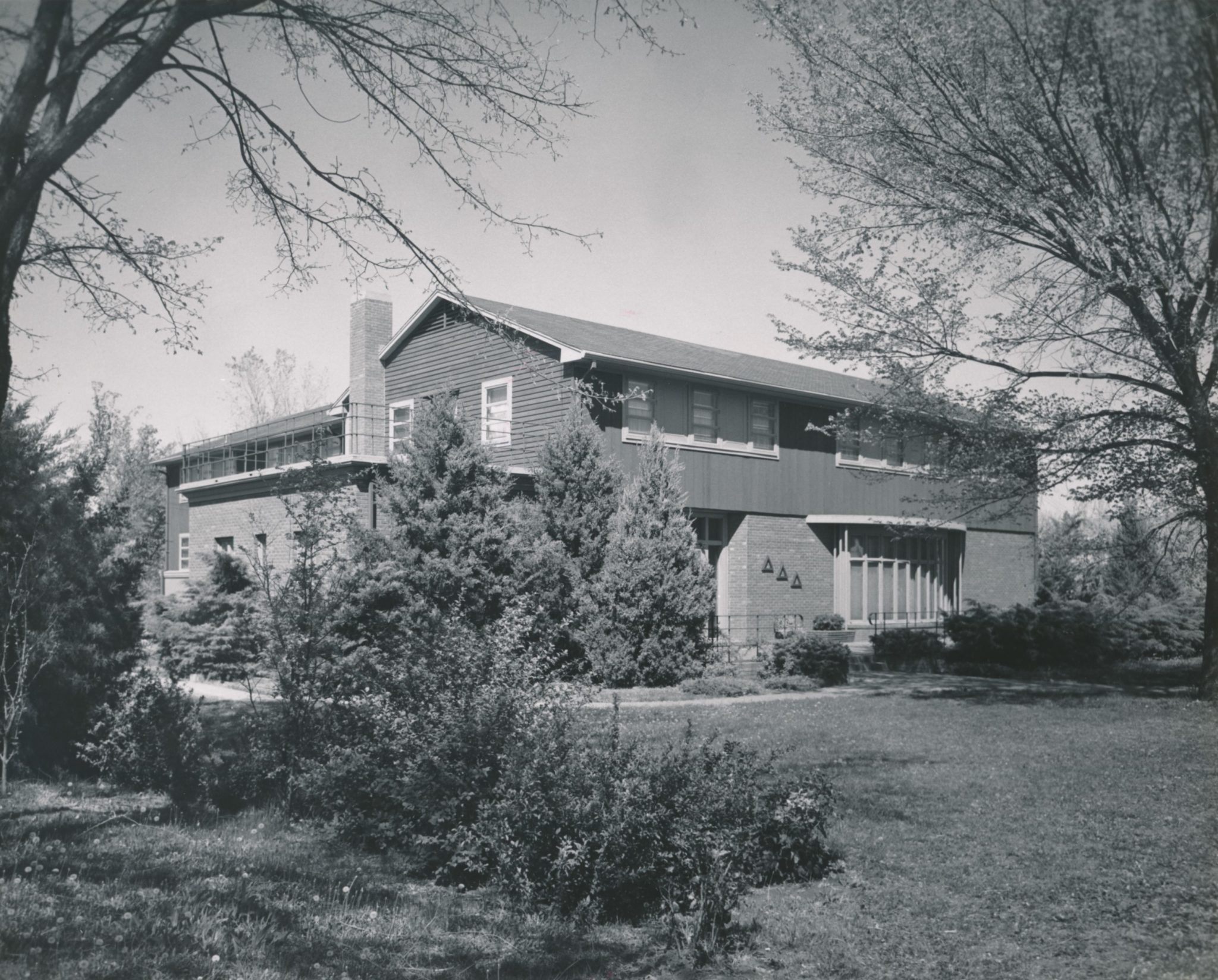 Theta Omega Chapter House - Tri Delta